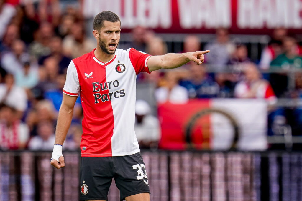 Liverpool has made contact with defender David Hancko